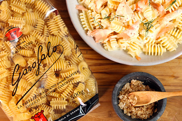 Pâtes radiatori aux deux saumons - HerveCuisine.com