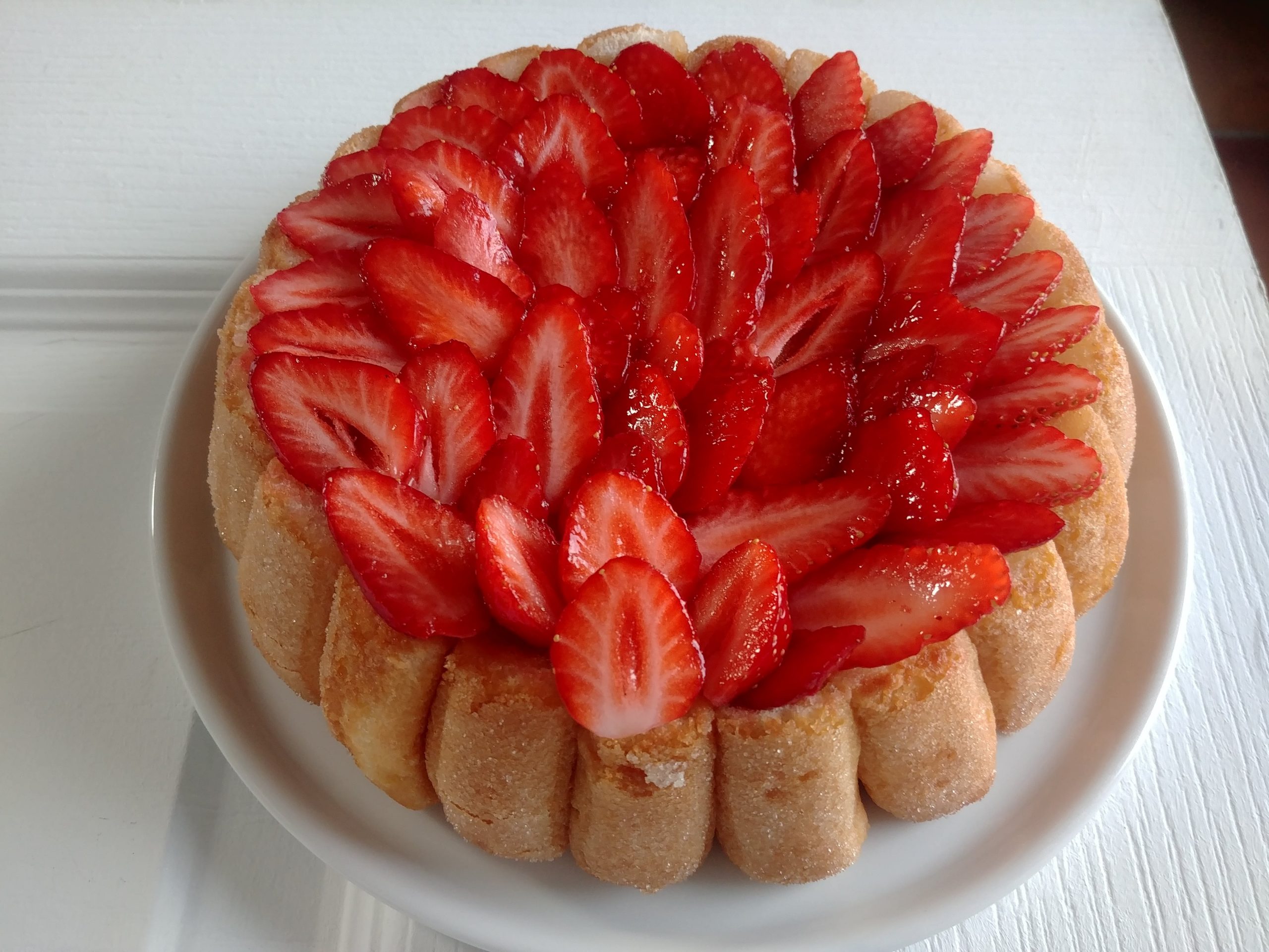 Recette ultra facile Charlotte aux Fraises d'Hervé Cuisine Recette ultra facile Charlotte aux Fraises d'Hervé Cuisine
