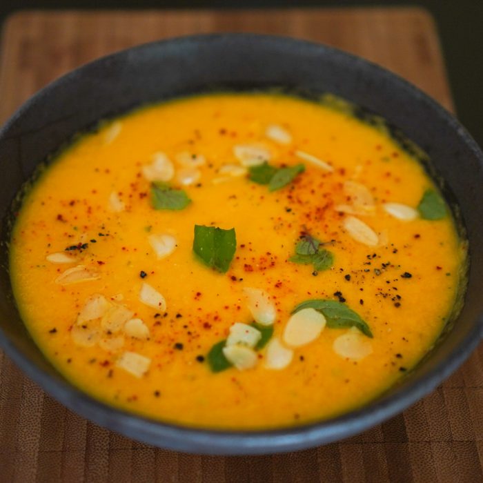 Soupe detox minceur : recette drainante aux légumes verts