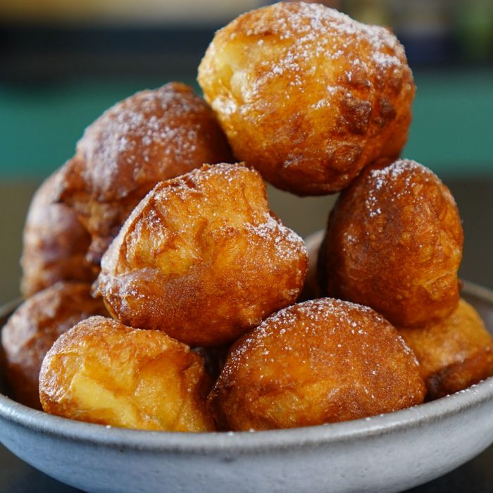 Recette des beignets de carnaval, bugnes ou oreillettes
