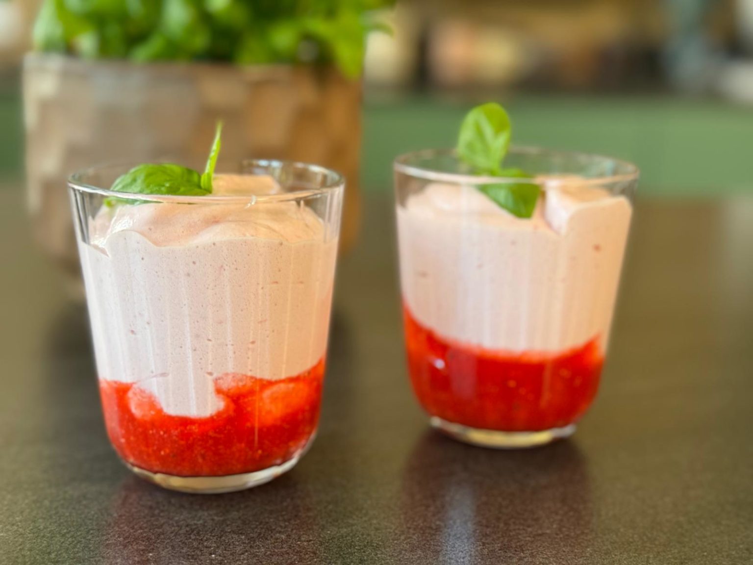 La recette de la mousse de fraises très légère 4 ingrédients ...